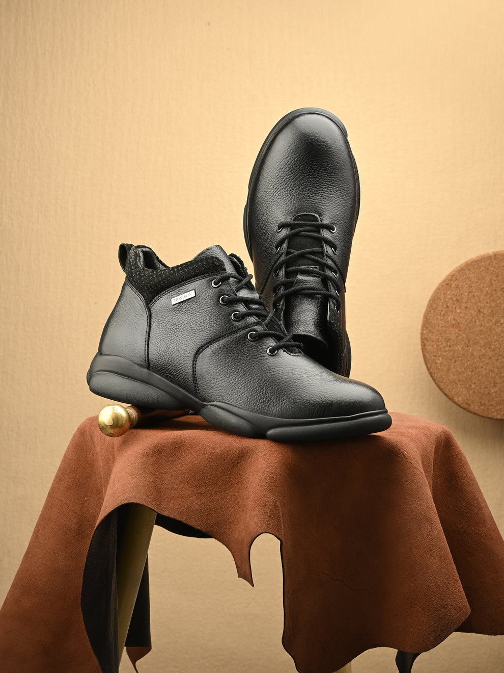 Pixel March Black – Mondain Shoes